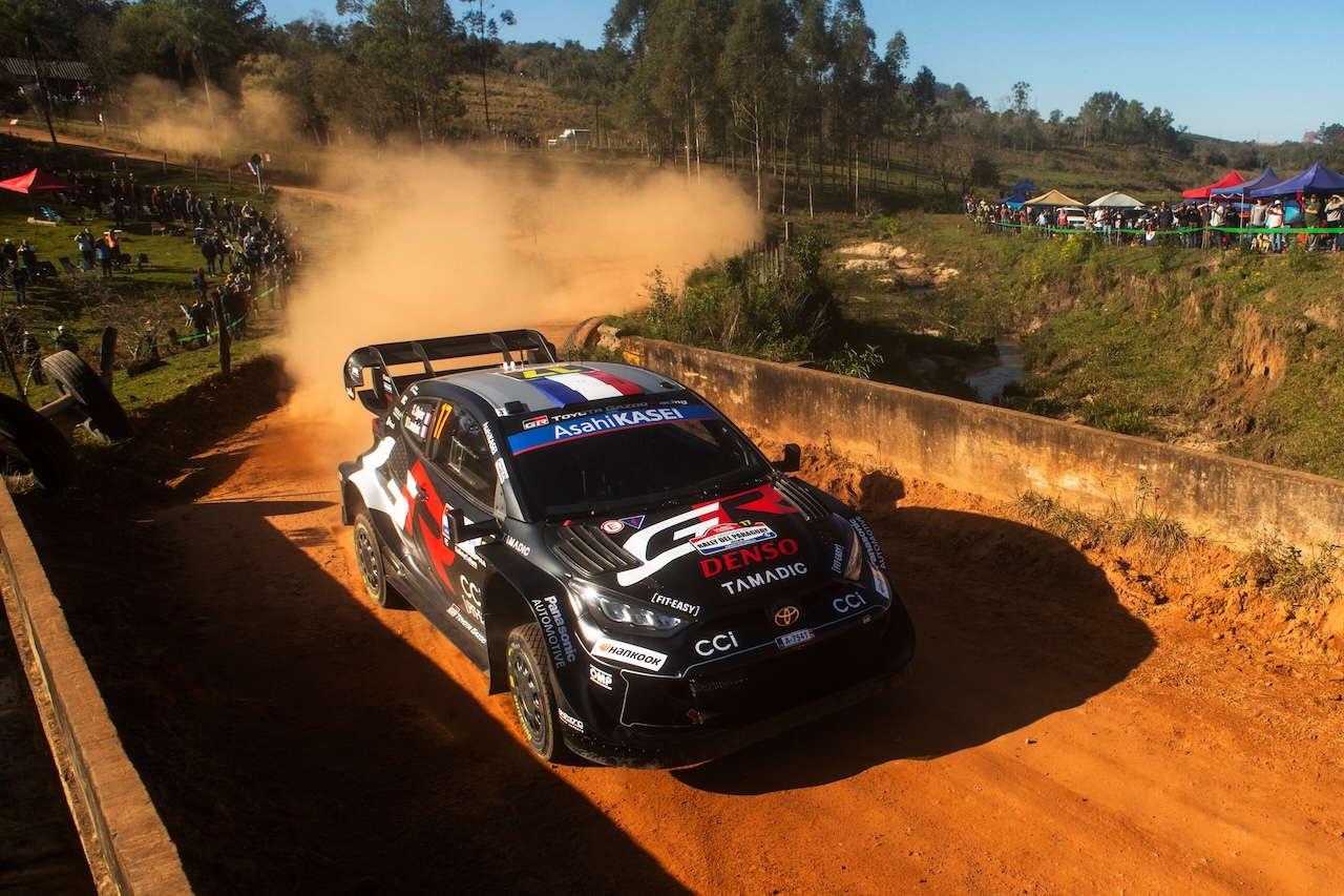 Ogier trionfa in Paraguay, Evans mantiene la testa del mondiale ...